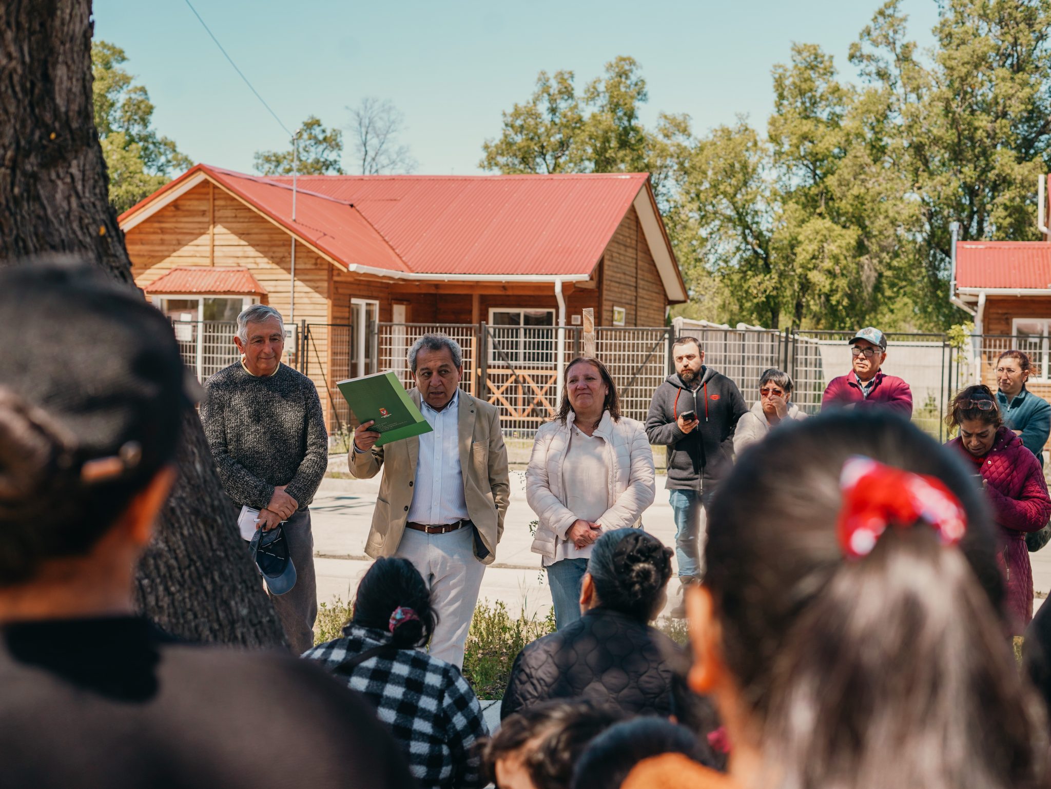 Laja avanza en soluciones habitacionales: Alcalde Vladimir Fica entrega ...